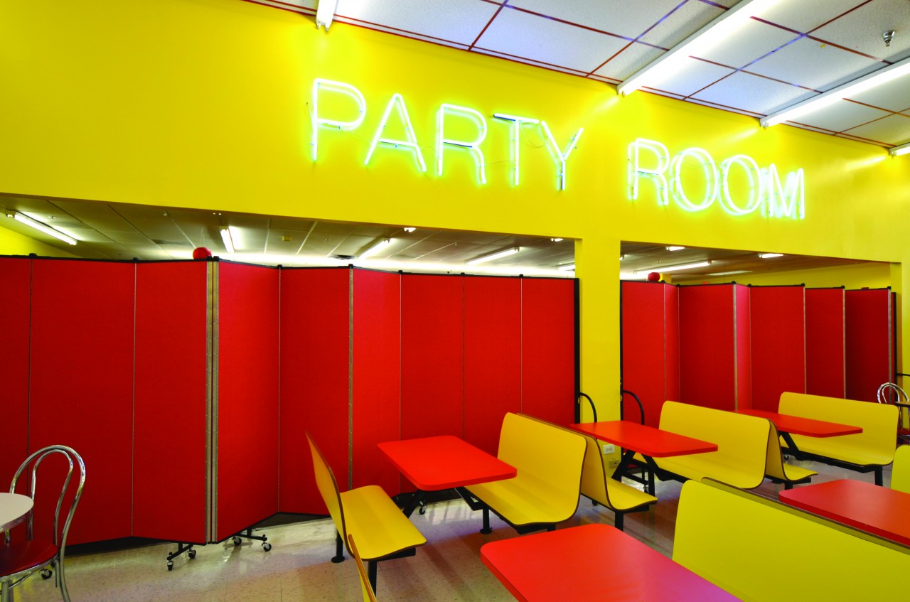 Party Room Space Dividing with Portable Partitions| Screenflex