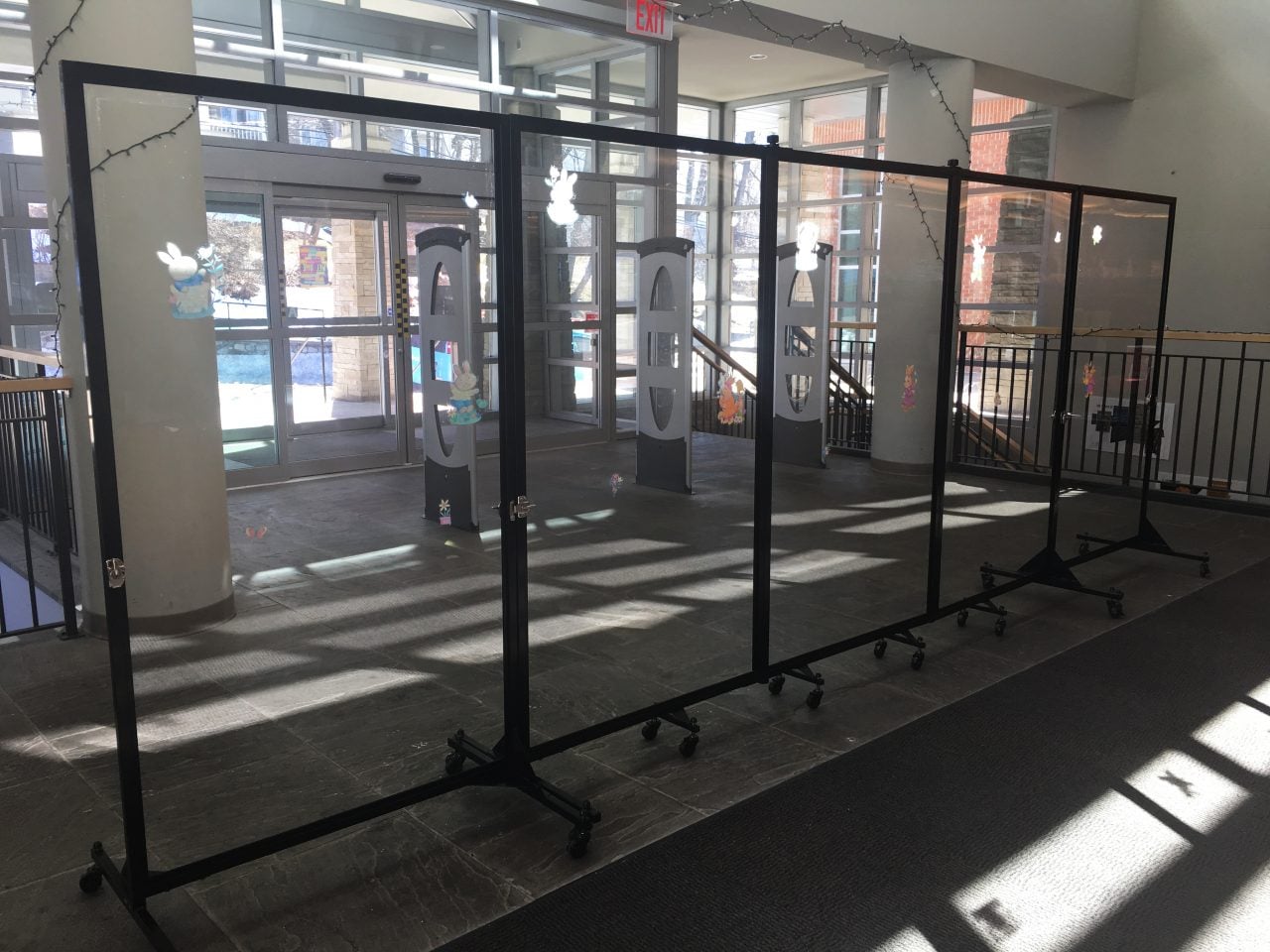 Movable Weather Barrier Walls - Screenflex Portable Room Dividers