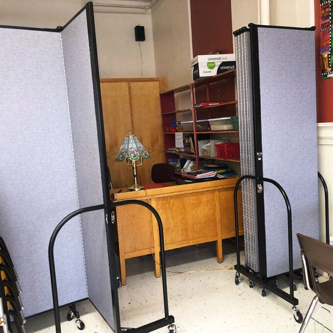 Customizable Space Division in Classroom - Screenflex Partitions